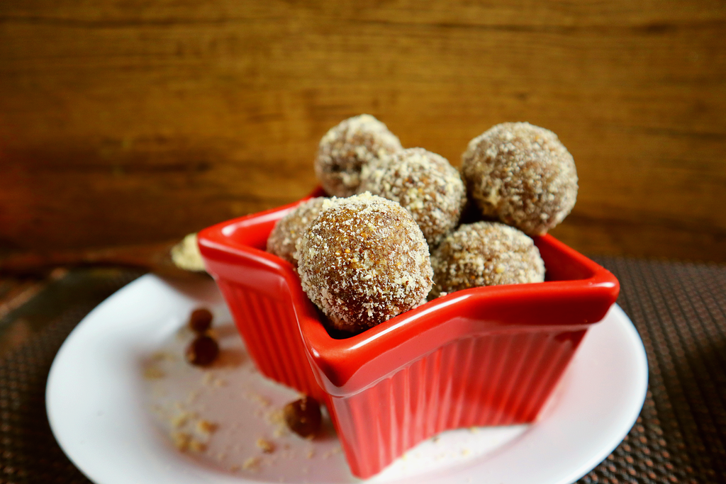 No Bake Cookie Balls (Toasted Fig & Hazelnut)