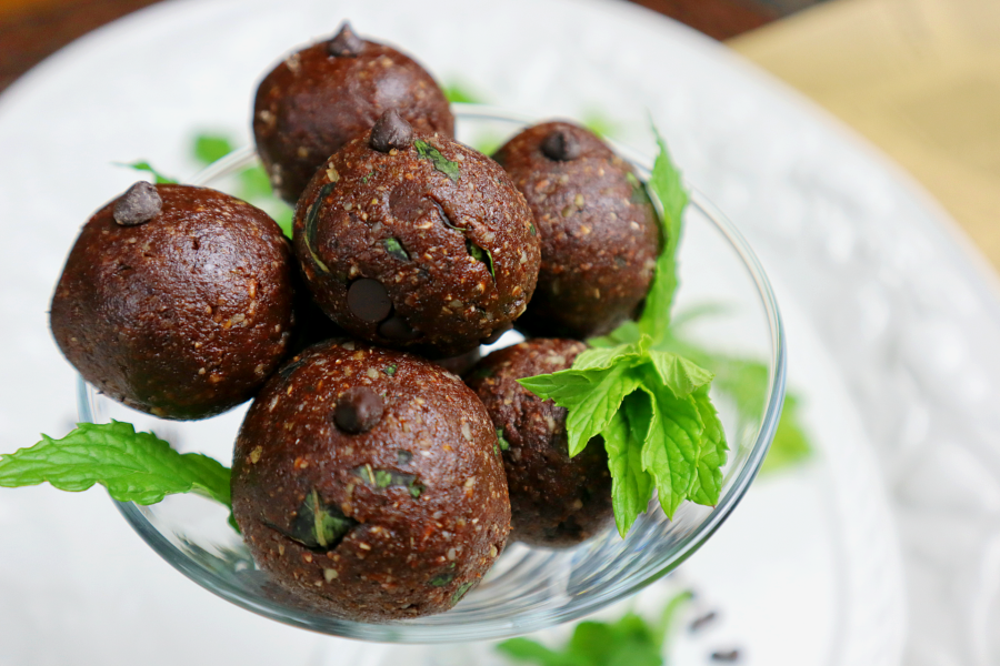 Date Balls Recipe (Mint Chocolate)