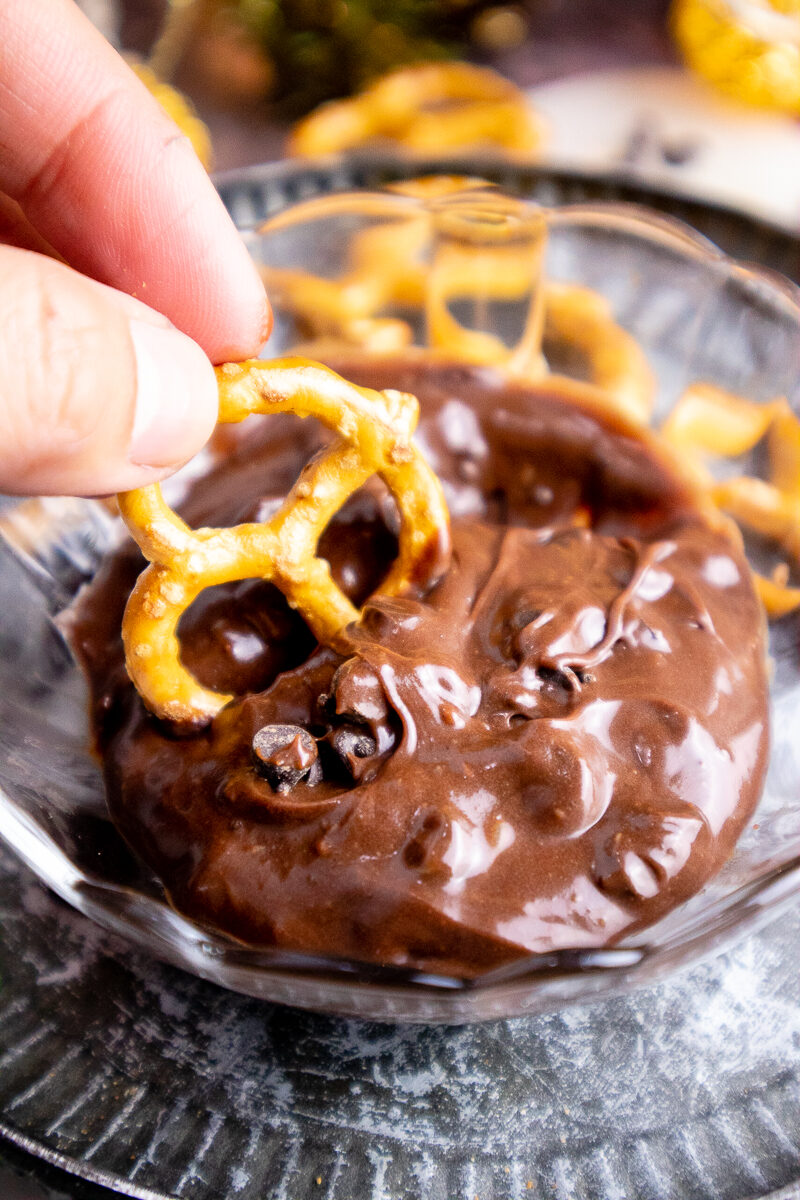 Vegan Brownie Cheesecake Dip